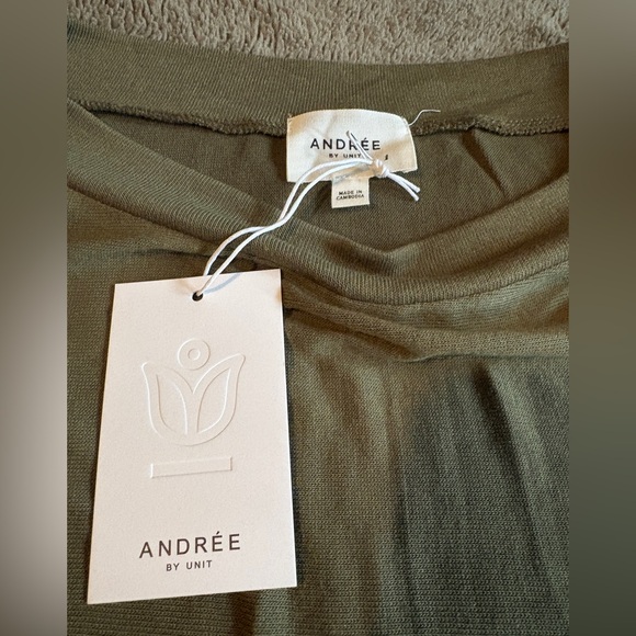 ANDREE BY UNIT | Tops | Andree By Unit Sage Green Blouse | Poshmark